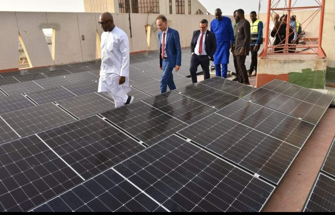 Inauguration des installations solaires du building Communal de la ...
